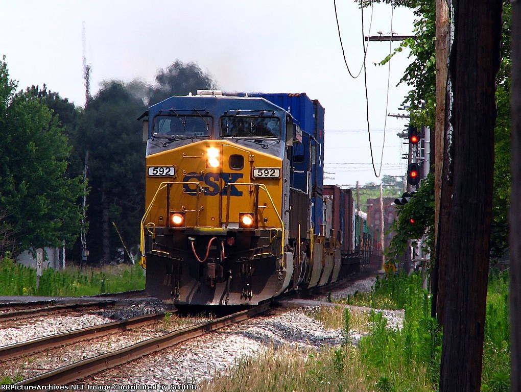 CSX 592 Q165